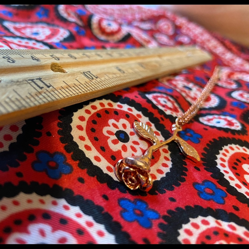 Rose Gold Rose Necklace - Gem